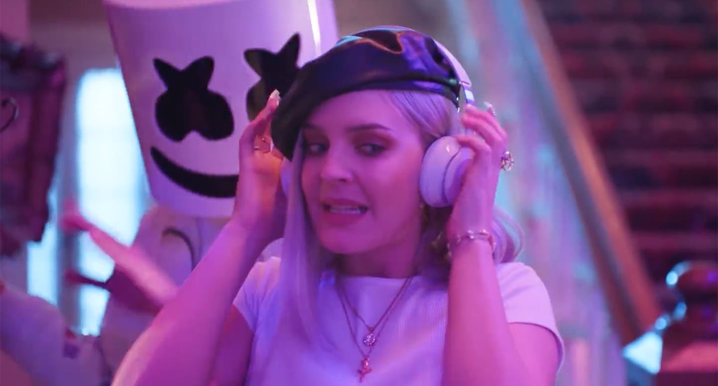 Featured Music Video: "FRIENDS" by Marshmello & Anne-Marie - The Center ...